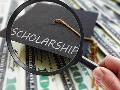 Parents – How to Help Your Kids Find College Scholarships | Edvisors